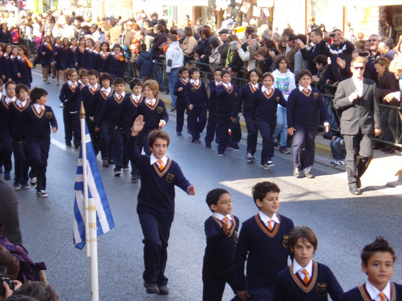 ΠΑΡΕΛΑΣΗ ΜΑΘΗΤΩΝ ΕΡΑΣΜΕΙΟΥ ΣΧΟΛΗΣ ΓΙΑ ΤΗΝ ΕΠΕΤΕΙΟ ΤΗΣ 28ης ΟΚΤΩΒΡΙΟΥ ...