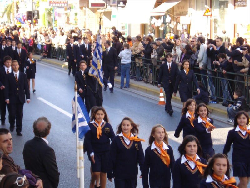 ΠΑΡΕΛΑΣΗ ΜΑΘΗΤΩΝ ΕΡΑΣΜΕΙΟΥ ΣΧΟΛΗΣ ΓΙΑ ΤΗΝ ΕΠΕΤΕΙΟ ΤΗΣ 28ης ΟΚΤΩΒΡΙΟΥ ...