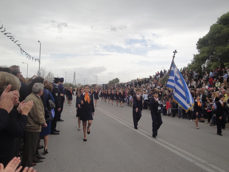 ΠΑΡΕΛΑΣΗ 28ης ΟΚΤΩΒΡΙΟΥ - Εράσμειος