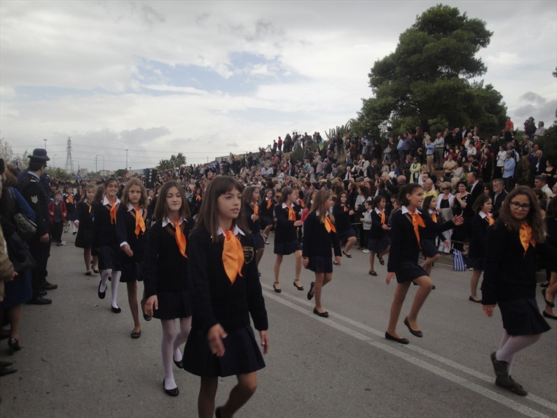 ΠΑΡΕΛΑΣΗ 28ης ΟΚΤΩΒΡΙΟΥ - Εράσμειος