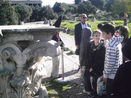 «Στα βήματα των αρχαίων . . .» - Εράσμειος